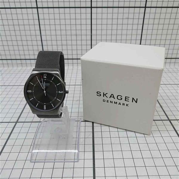 管理番号： 151202002521920260308ベースB/鈴付属品： 無<br>採寸はAIが2cm各の格子背景で行っております。素材： 色： スカーゲン SKAGEN DENMARK SKW6832 メンズ腕時計 ブラック...
