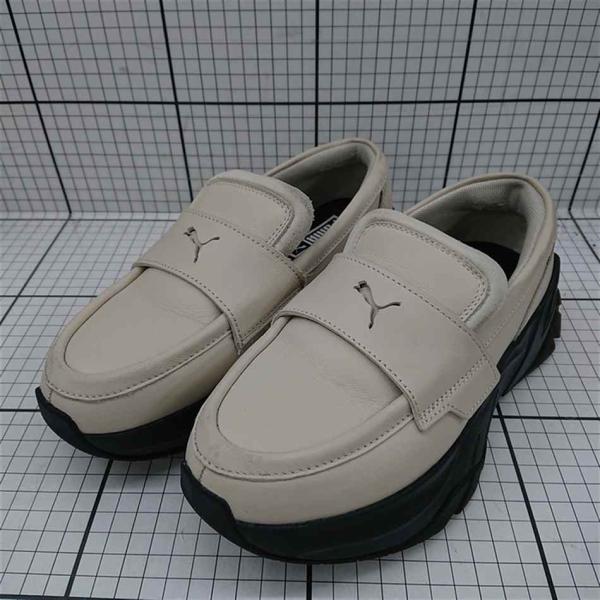 管理番号： 151202003189020260308ベースB/K付属品： 無<br>採寸はAIが1cm各の格子背景で行っております。素材： 画像参照色： プーマ PUMA 397730-02 厚底ローファー ベージュ系 レディ...