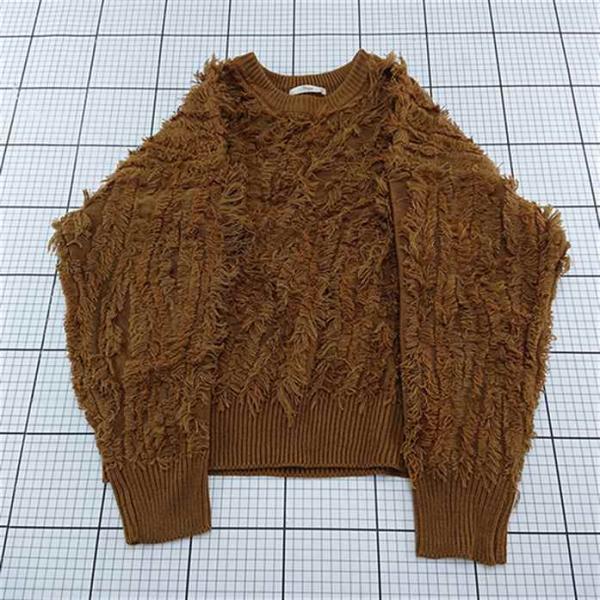 管理番号： 151219000844920260308ベースB/K付属品： 無<br>採寸はAIが1cm各の格子背景で行っております。素材： 画像参照色： シェトワ Chez toi フリンジニットセーター ブラウン系 レディー...