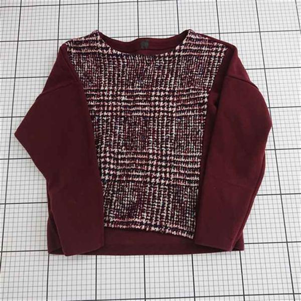 管理番号： 151219001501020260308ベースB/K付属品： 無<br>採寸はAIが1cm各の格子背景で行っております。素材： 画像参照色： マラ malla mo94UT1221 ツイード切替プルオーバー レディ...