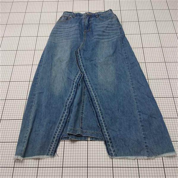 管理番号： 151222003023520260308ベースB/K付属品： 無<br>採寸はAIが1cm各の格子背景で行っております。素材： 画像参照色： ティティレートバレット Titilate Valet デニムロングスカー...