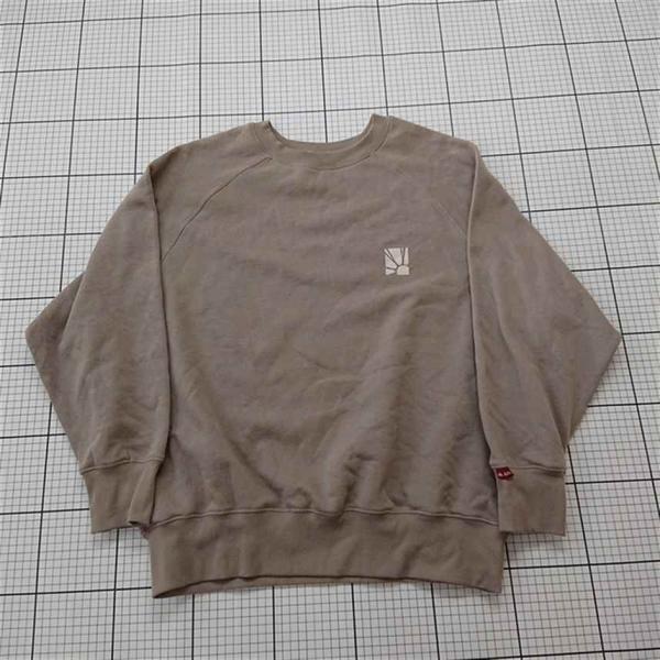管理番号： 151222003375520260320ベースB/K付属品： 無<br>採寸はAIが1cm各の格子背景で行っております。素材： 画像参照色： ジャバ JaVa クルーネックスウェット ベージュ系 Lサイズ メンズサ...