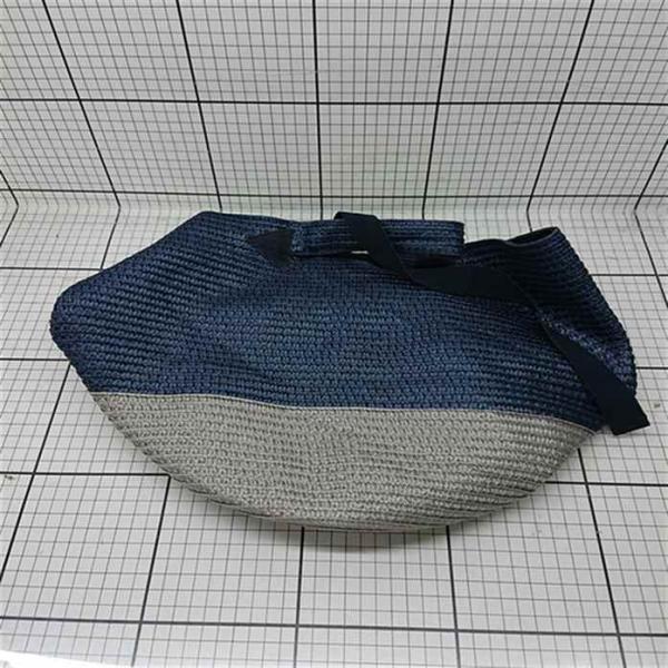 管理番号： 160107000056420260320ベースB/K付属品： 無<br>採寸はAIが1cm各の格子背景で行っております。素材： 画像参照色： カテリーナ・ベルティーニ Caterina Bertini ラフィアトー...