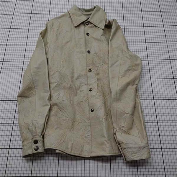 管理番号： 160107001630520260320ベースB/K付属品： 無<br>採寸はAIが1cm各の格子背景で行っております。素材： 画像参照色： フィガロ FIGARO Paris レザーシャツジャケット ベージュ系 ...