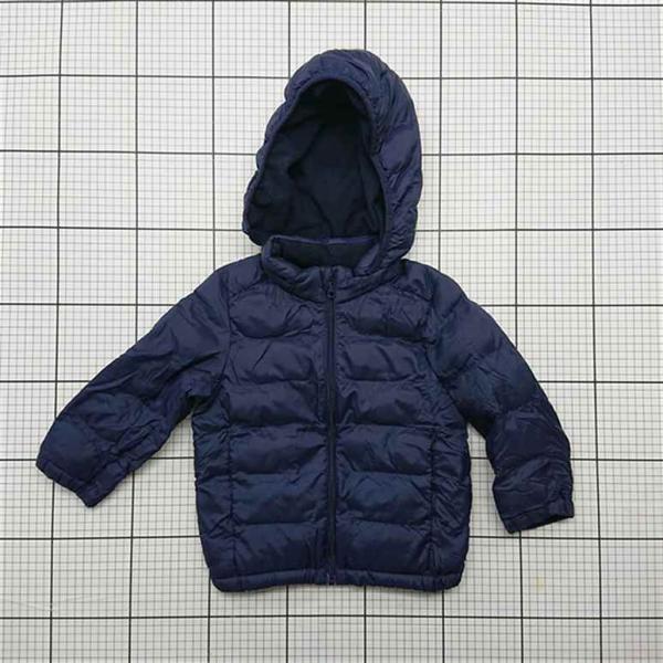 管理番号： 160115000968520260320ベースB/K付属品： 無<br>採寸はAIが1cm各の格子背景で行っております。素材： 画像参照色： ユニクロ UNIQLO ベビー中綿フード付きジャケット ネイビー系 10...