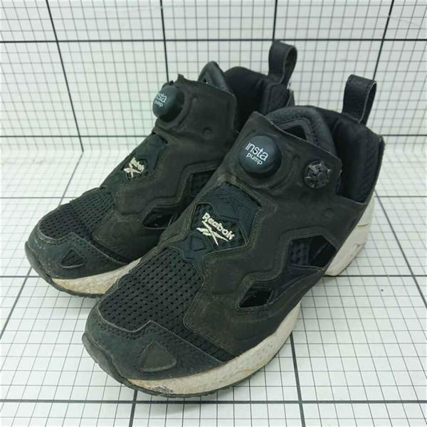 管理番号： 160204005939120260320ベースB/K付属品： 無<br>採寸はAIが1cm各の格子背景で行っております。素材： 画像参照色： リーボック Reebok インスタポンプフューリー OG ブラック系 2...