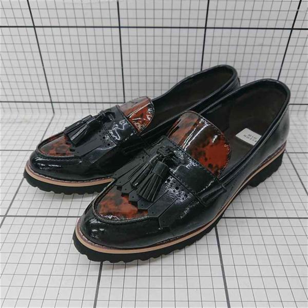 管理番号： 160204006614620260320ベースB/K付属品： 無<br>採寸はAIが1cm各の格子背景で行っております。素材： 画像参照色： ミオノティス MIO NOTIS タッセルローファー ブラック系 レディ...