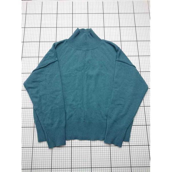 管理番号： 160224001087120260320ベースB/K付属品： 無<br>採寸はAIが1cm各の格子背景で行っております。素材： 画像参照色： アーバンリサーチ ITEMS タートルネックニット IT37-22B00...