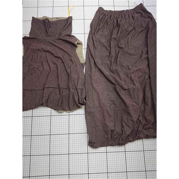 管理番号： 160302000924520260320ベースB/K付属品： 無<br>採寸はAIが1cm各の格子背景で行っております。素材： 画像参照色： ピアレ MICALADY ノースリーブトップス＆スカートセット ブラウン...