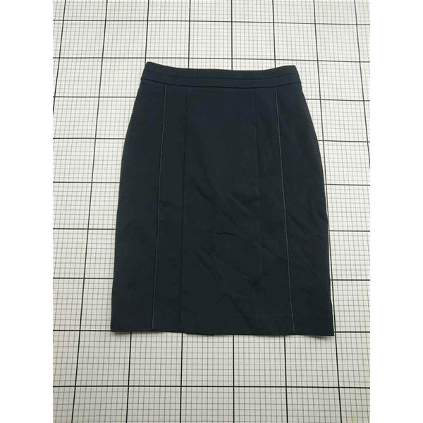 管理番号： 160309002674620260331ベースB/K付属品： 無<br>採寸はAIが1cm各の格子背景で行っております。素材： 画像参照色： ナラカミーチェ NARACAMICIE タイトスカート GBPE17C3...