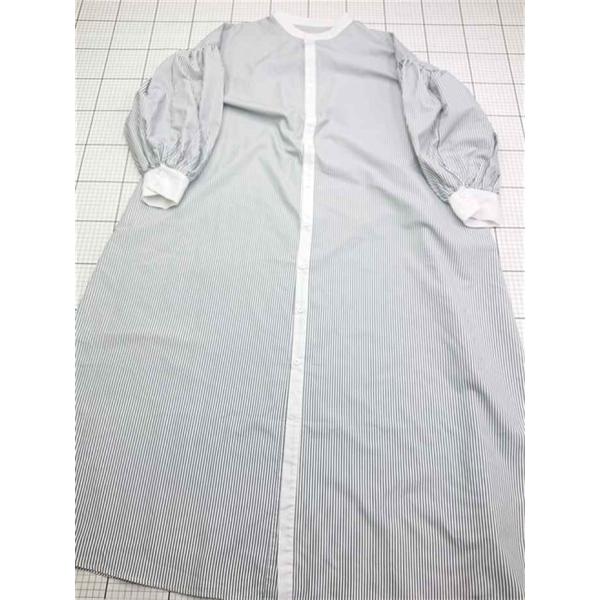 管理番号： 160309002850420260414ベースB/K付属品： 無<br>採寸はAIが1cm各の格子背景で行っております。素材： 画像参照色： ローリーズファーム Lowry by Corners ストライプシャツワ...