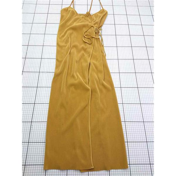 管理番号： 160323000085820260327ベースB/K付属品： 無<br>採寸はAIが1cm各の格子背景で行っております。素材： 画像参照色： ケービーエフ KBF KB04-26V010 キャミソールワンピース マ...