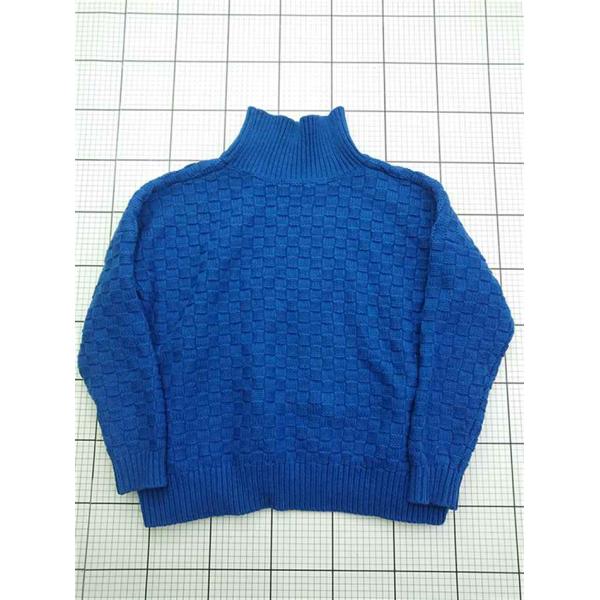管理番号： 160323001361220260407ベースB/K付属品： 無<br>採寸はAIが1cm各の格子背景で行っております。素材： 画像参照色： スライ SLY 030AAM70-0490 ブルー系 ハイネックニット ...