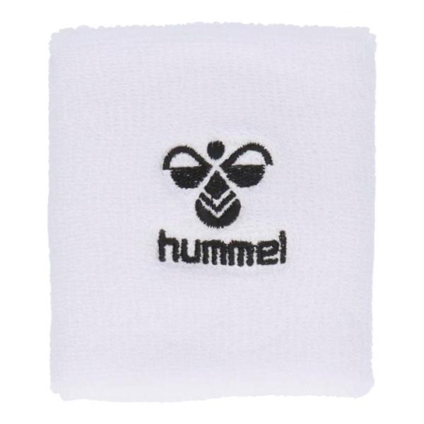 ヒュンメル リストバンド SSK-HFA9034-10 (10)ホワイト 【特徴】幅広いスポーツで活躍する汎用性の高いリストバンド。吸水性の高いパイル生地を採用しているため、汗止めやタオル代わりとして使用できプレー中の競技者をサポート。 【...