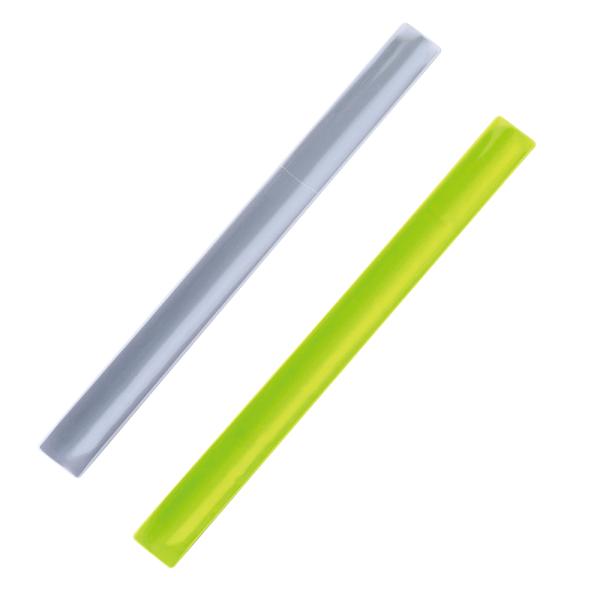 夜のジョギングに最適。クルッと巻きつく反射バンド。サイズ： 30×330mmカラー： シルバー・イエロー個装形態： 台紙付ポリ入台紙サイズ：30×330mmカートン入数： 500素材： PVC・スチール備考 カートンサイズ：約 縦39×横3...