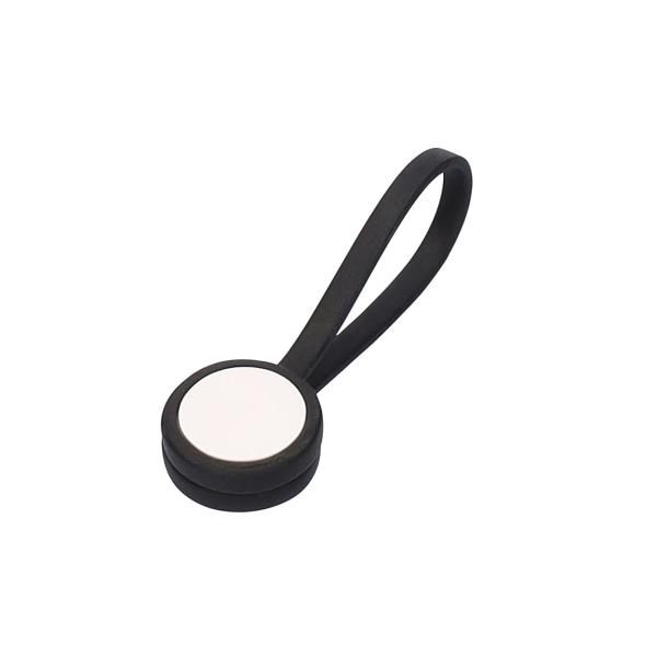 長めのごちゃごちゃしたケーブルをすっきり整理。サイズ 160×25×5mmカラー 個装形態 台紙付ポリ入カートン入数 500素材 シリコン・磁石・ABS備考 カートンサイズ：約 縦45.5×横20×高さ38.5ｃｍカートン重量：約9.4ｋｇ...