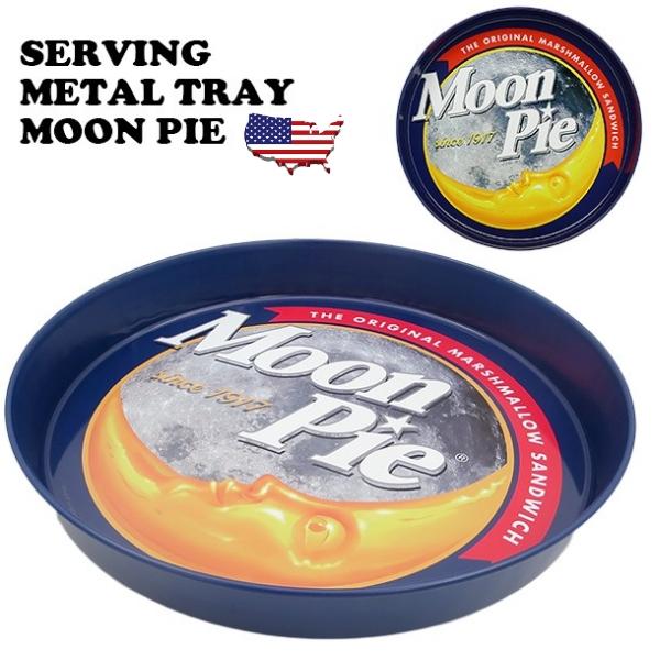 商品説明:アメリカ直輸入 ムーンパイのオボン 実用的にもGOODです!NOON PIE ムーンパイ のメタルトレイ♪ダイナーやバーガーショップで使われていそうなトレイで、トレイ全体にデザインされたムーンパイのデザインが超COOL!ムーンパイ...