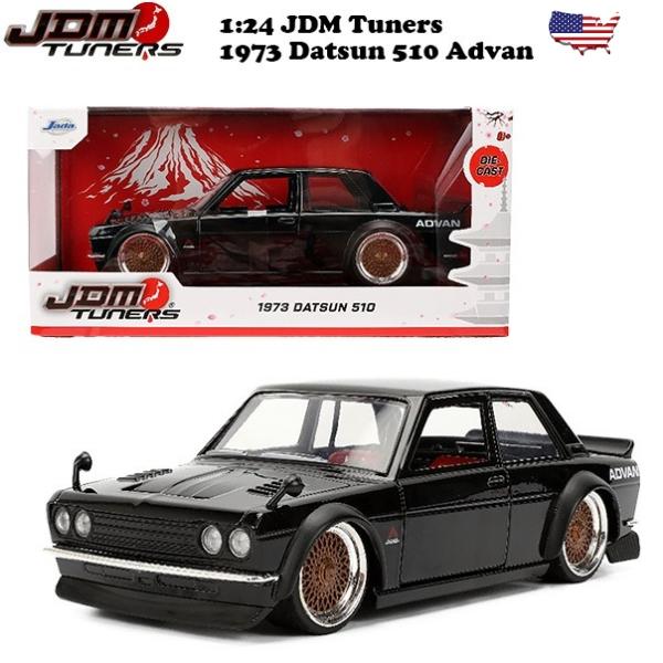 アメリカ直輸入 JADA TOYS社のJDM TUNERSシリーズ ミニカー ライセンス商品JADA TOYSの1：24サイズモデルカーの新シリーズ“JDM TUNERS ”【1973 Datsun 510 Advan】です。クオリティーが...