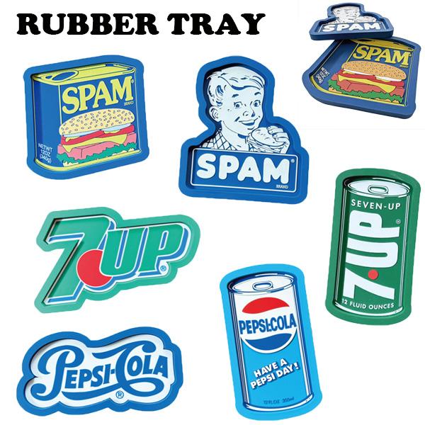 スパム缶、ペプシコーラ、7UPのラバー製小物入れです。ペプシ、7UP、スパム缶デザインのラバートレイは、アメリカンスタイルを愛する方にぴったりのアイテムです。これらのアイコニックなブランドがプリントされたトレイは、卓上や玄関での小物入れとし...
