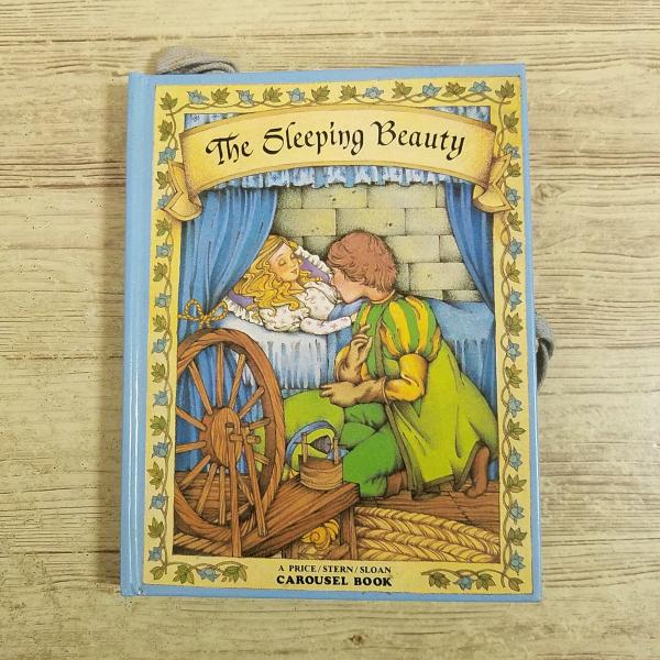【眠れる森の美女】【Sleeping・Beauty】【メリーゴーラウンド】【外国語絵本】【英語絵本】【ポップアップ】【Carousel・Book】【レトロ絵本】