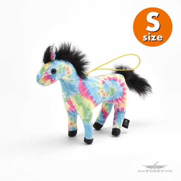 【ブランド名】R4T（リアル・フォー・トレーディング）【品名】Soft Painted Pony TIE DYE S（ソフトペインテッド ポニー タイダイ S）【サイズ】本体：全長約13cm【商品説明】鮮やかなタイダイ柄が目を引く、ポップで...