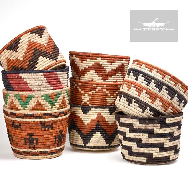 【ブランド名】El Paso Saddleblanket （エルパソ・サドルブランケット）【品名】Planter Waste Baskets【サイズ】直径約27cm〜約32cm高さ約20cm〜約24cm※パターンにより多少前後します。【商品...