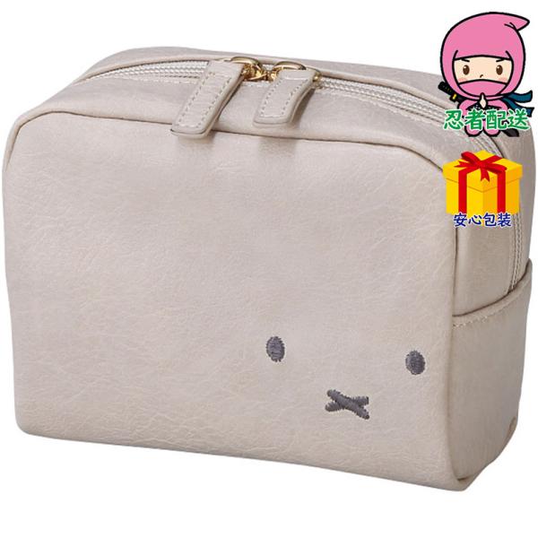 ●現品約15×マチ7×11ｃｍ●合成皮革●内側＝オープンポケット×2●開閉＝ファスナー式ミッフィーのお顔刺繍がかわいいポーチです。シボ合皮を使用し、ワンポイント刺繍で高級感のあるデザインにしています。内装にはポケットが2つ付いているので、小...