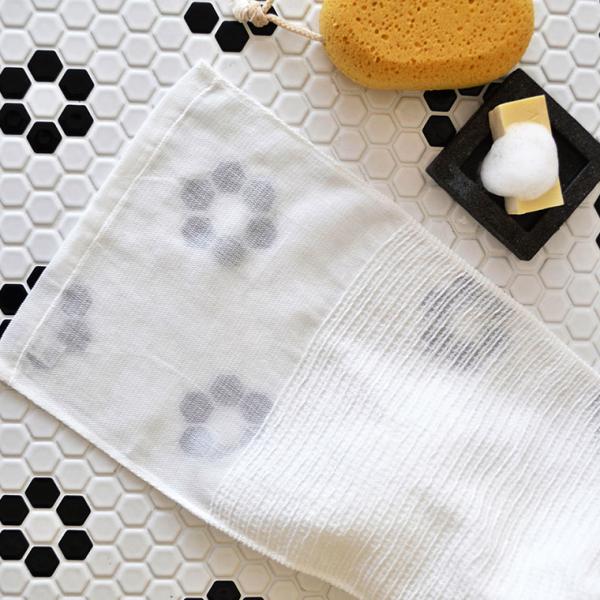 ■商品説明：デリケートなお肌を優しく洗うソフトなすり心地のボディタオルです。■サイズ：約25×95cm■素材：コットン100％■生産国：日本（今治市）■ご注意：・乳幼児、アレルギー体質の方や皮膚に異常がある場合は使用しないで下さい。・お肌を...