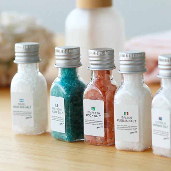 ■商品説明：5ヶ国の塩の入浴剤。世界の国々から集めたバスソルトを小さなボトルに詰め込んだセット。■容量：19g〜25g×5個■原産国：オーストラリア、パキスタン、イタリア、フランス、イスラエル◎リフレッシュ リラックス 自然塩 入浴用塩 バ...