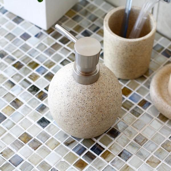 ■商品説明和風インテリアによく合うデザインのディスペンサーです。■サイズ幅/105ｘ95ｍm　高さ/143ｍｍ■材質ポリレジン・ＡＢＳニッケルメッキ・ポリプロピレン■容量340ml■ＪＡＮコード4521540237627◎シャンプー ソープ...