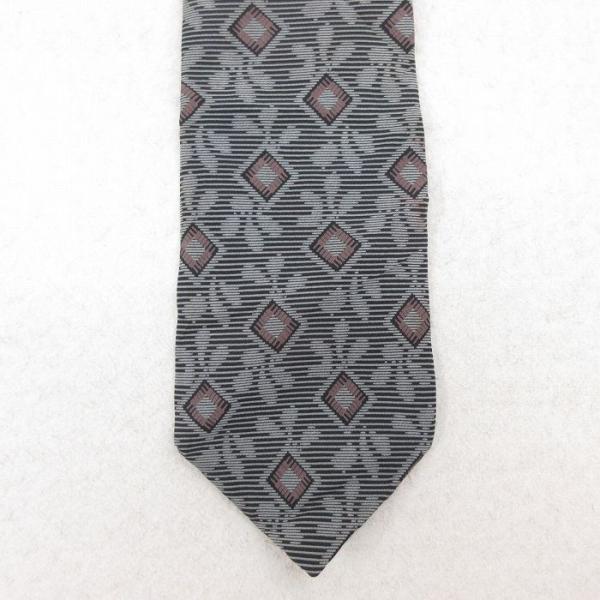 【商品番号】　nec24102317【商品名】　中古 ネクタイ 90年代 90s シルク USA製 グレー他【実寸サイズ】　総丈140cm　幅（大剣先）10cm【素材】　シルク100％【程度】　B【コンディション】　汚れ【仕入先】　アメリカ...