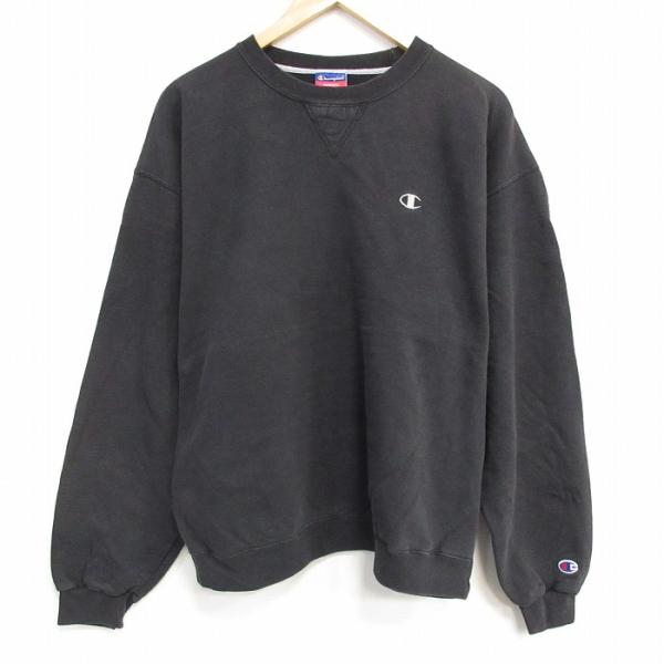 【表記サイズ】　L【実寸サイズ】　着丈（肩から裾）65cm　着幅（脇から脇）65cm　肩幅60cm　肩袖丈（肩から袖先）61cm　脇袖丈（脇から袖先）55cm【素材】　コットン90%、ポリエステル10%【程度】　A【コンディション】　穴、す...