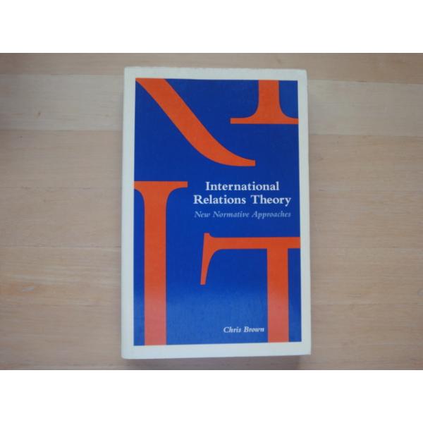 「タイトル」三方にシミ有「中古」International Relations Theory New Normative Approaches/クリス・ブラウン 洋書箱(2)「ISBN」9780231081511「発売日」1993/4/1「...