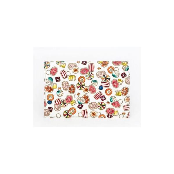 ■ 容量　［素材］：牛革　他　［サイズ］：横120mm×縦175mm　［ポケット］：カードサイズ×7 ロングサイズ×1 クリアポケット×1　［本体サイズポケット］：2ヵ所　［内装］：シャンタン　［文庫革］：両面　［製造］：日本　■ 配送につ...