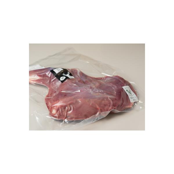 ■ 容量　■内容　鹿　前手肩肉（骨付き）（加熱用）　1kg以上×1袋　　■販売者　株式会社フレッズ　広島県広島市安佐南区伴南2-3-17　　■賞味期限　別途ラベルに記載　（賞味期間：加工日より2年）　　■保存方法　要冷凍（-18℃以下）■ ...