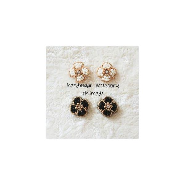 ■ 容量　ビーズ 刺繍 お花 :イヤリング 白（ふちゴールド）一対■ 配送について　入金確認後1〜２ヶ月程度で発送※本返礼品は、レターパック便でポストにお届けとなります。　タイプ：【常温】【ギフト】