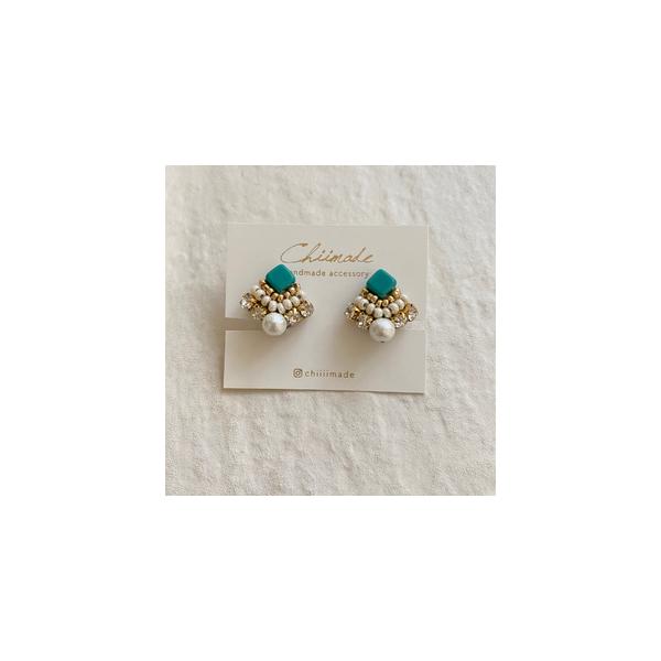 ■ 容量　ビーズ 刺繍 ひし形 : ピアス ターコイズ ■ 配送について　入金確認後1〜２ヶ月程度で発送※本返礼品は、レターパック便でポストにお届けとなります。　タイプ：【常温】【ギフト】