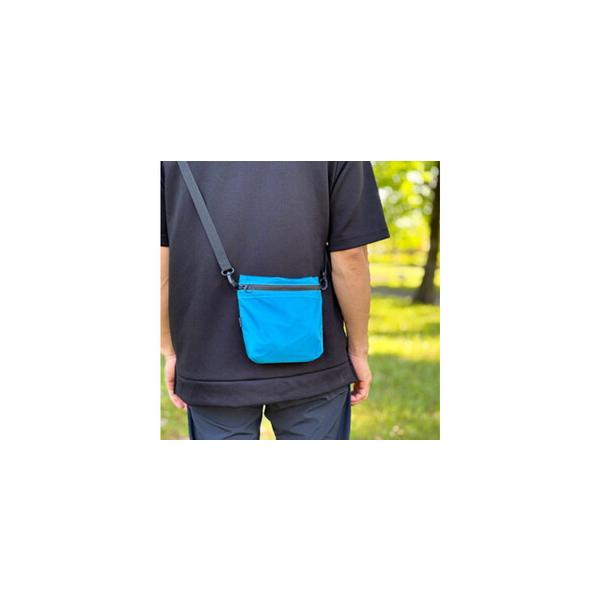 ■ 容量　【カラー】　・水色　【サイズ】　上辺：20cm　下辺：16cm　高さ：16.5cm　マチ：4.5cm　【ショルダーストラップの長さ】　70cm?134cm　【重量】　ポーチ部分のみ：21g　　ショルダーストラップ込み：45g　【カ...