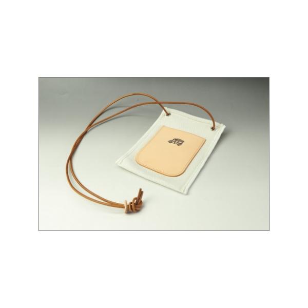 ■ 容量　・帆布サコッシュ　1個　・サイズ:タテ 21cm×ヨコ15cm×マチ無し　・ショルダーの全長:約120cm　・重量:　100グラム　(寸法は生地の性質上多少の乱があります。)　・日本製■ 配送について　30営業日以内発送予定　タイ...