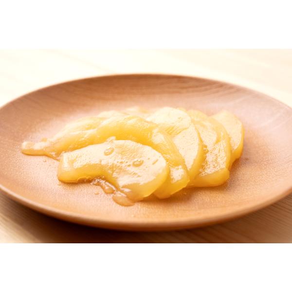 信州・長野県の自然豊かな土地で育った「葉とらずりんご」を100％使用した、りんごコンポートです。砂糖とレモン果汁のみで丁寧に仕上げ、りんご本来の甘みと爽やかな酸味を引き立てました。やさしい味わいで、お子さまから大人までお楽しみいただけます。...