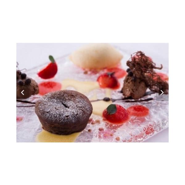 容量ランチフルコース ペアお食事券「目黒Aコース」本格フランス料理全7品と食後のコーヒーのフルコースです。(1)アミューズ・グール(2)パン(3)前菜(1)(4)前菜(2)(5)魚料理(6)肉料理(7)デザート(8)コーヒー発送期日決済後〜...