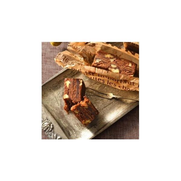 容量12本入り30.5cm×13.7cm×5.2cm■原材料・成分チョコレート生地(砂糖、卵、チョコレート、くるみ、マーガリン、小麦粉、バター、食塩)、ガナッシュ(乳等を主要原料とする食品、チョコレート、ラム酒、バニラシーズペースト)／乳化...