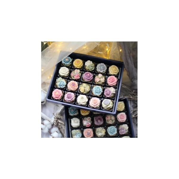 容量フラワークッキー1個当たり約35ｇ〜40ｇ フラワークッキー20個入り和菓子ケースのサイズ ：297×240×47mm消費期限製造日より常温5日直射日光、高温多湿を避けて保存してください。冷凍保存も可能です。冷凍保存なら1ヶ月可能です。...