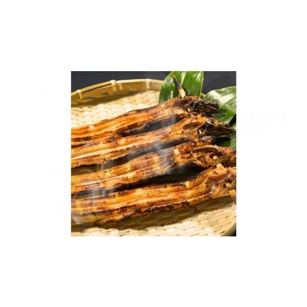 容量神戸炭焼あなご　焼きあなご大　1串4尾入り原産国：韓国食品の状態：冷蔵食品配送状態：冷蔵栄養成分表示（100ｇ当り）熱量：240kcal　たんぱく質：25.1g　脂質：15.5g　炭水化物：0g　食塩相当量：1.3g原材料穴子、醤油（原...