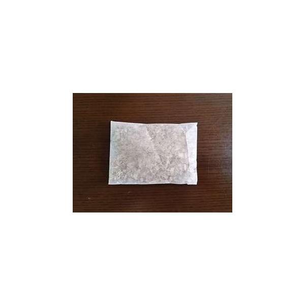 ●原産地：国内産（大分県、熊本県、宮崎県ほか（九州）） 干し椎茸の粉をそのままだしパックに入れました。 塩分などの添加物はいっさい使用しておりません。 30分ほど水につけるだけで美味しい椎茸のだしがとれます。《 煮物 甘辛煮 おせち 長寿 ...