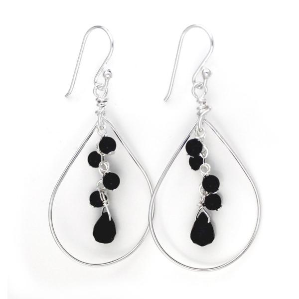 商品名:  Sterling Silver Teardrop with Cascading Bead Cluster Earrings, Blackブランド: Sosi B.商品番号: VL6939-Black色: black素材: Ste...