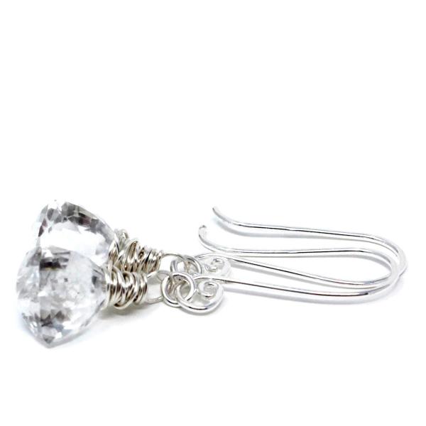 商品名lliant Cut Crystal Quartz Earrings Sterling Silver Petite Faceted Pyramid DanglesTrilliant Cut Crystal Quartz Earring...