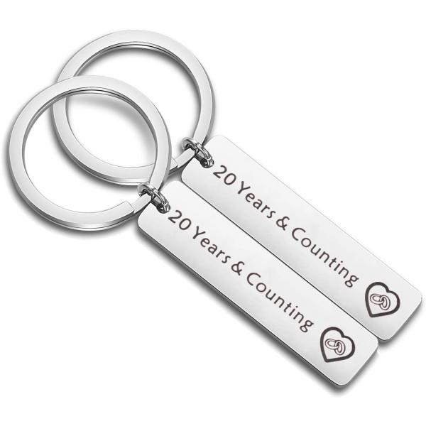 商品名QIIER 記念キーチェーン カップルキーチェーンセット 1歳 5歳 10歳 20歳 結婚記念日 キーチェーン カップルジュエリー ボーイフレンド ガールフレンド 夫 妻QIIER Anniversary Keychain Coupl...