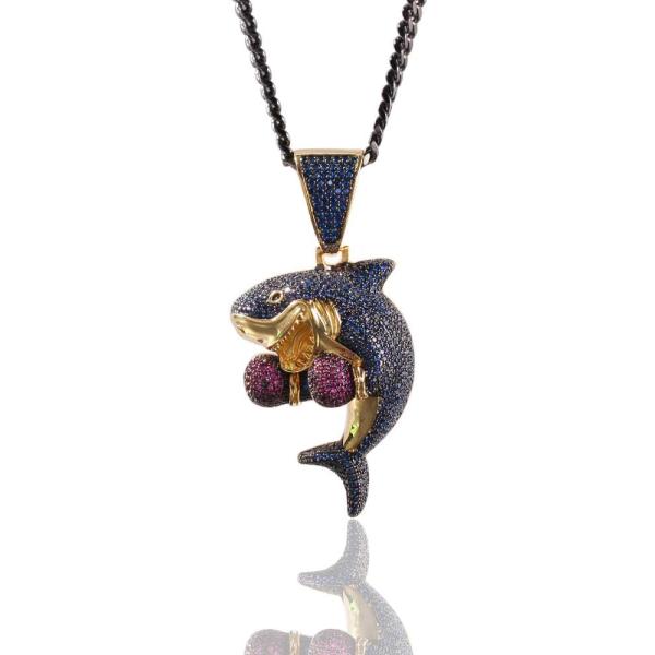 商品名MoCa Jewelry ヒップホップ アイスアウト ボクシング サメ ペンダント チェーン 18K 金メッキ クリエイティブ ネックレス メンズ レディース (ゴールド)KMASAL Jewelry Hip Hop Iced Out...