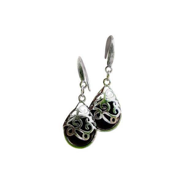 商品名Recycled Antique Black Depression Glass and Sterling Silver Filigree Teardrop Earringsブランド：Bottled Up Designs商品サイズ：高さ...